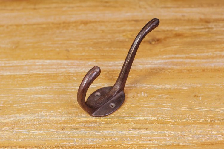 Percha Simple de Metal – Tienda Himalaya
